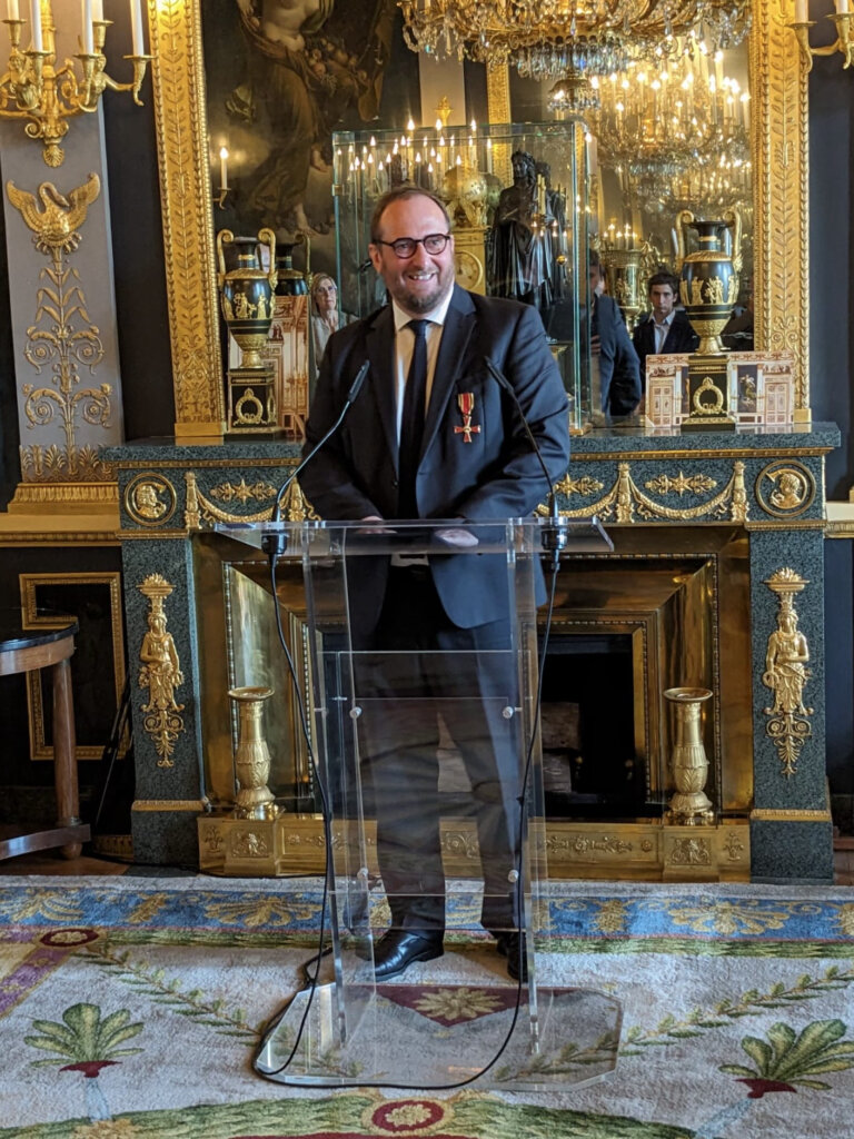 Récemment distingué, Christophe Arend démissionne de ses fonctions au ...